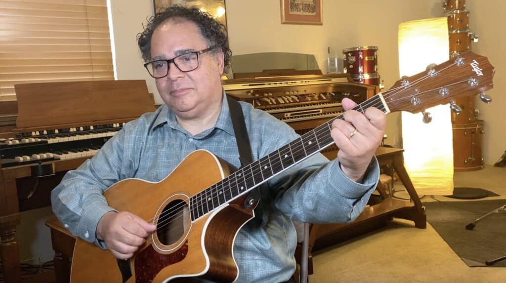 Fingerstyle Guitar: Travis Pattern - CLEF